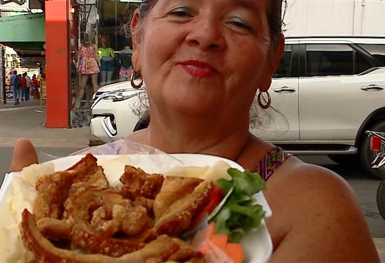 Lilly Mora, la encargada del vigorón más famoso de Parrita | Teletica