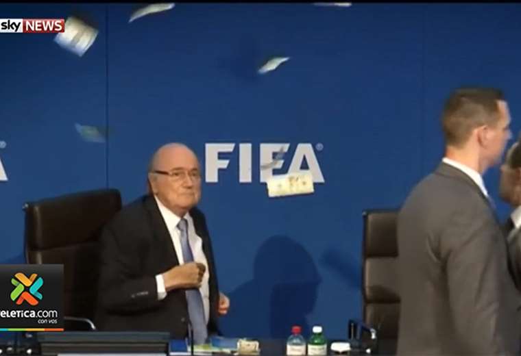 Blatter disparó contra organización de mundial Qatar 2022 | Teletica