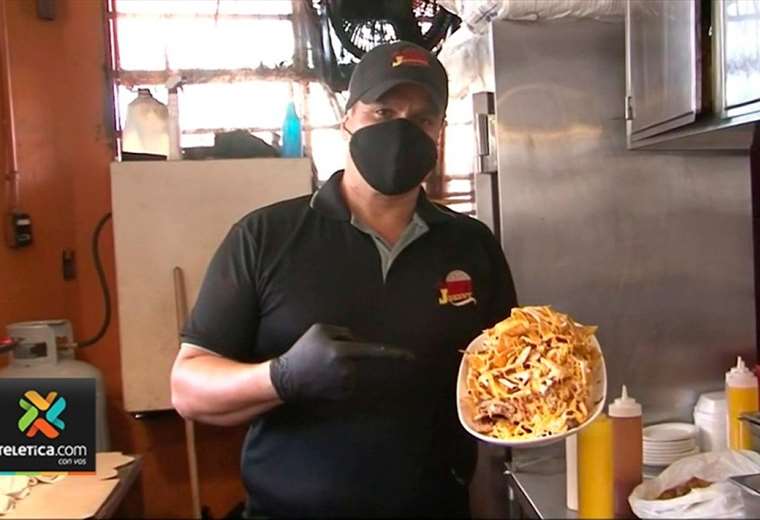 Emprendedor de Barrio Cuba vende cuatro kilos de nachos express | Teletica