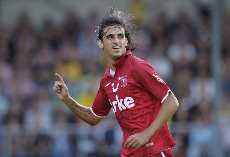 Manfred Ugalde quiere seguir los pasos de Bryan Ruiz en el Twente ...