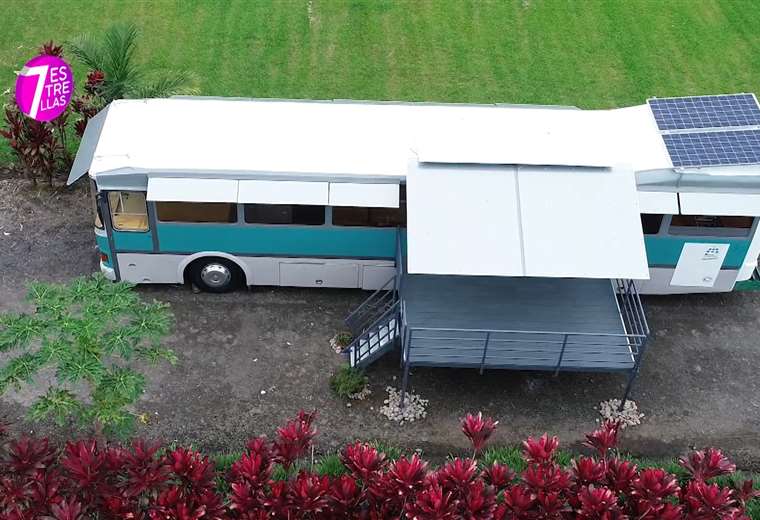 Arquitecto y artista costarricense Francesco Bracci convierte buses en ...