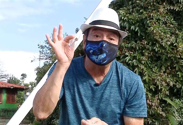 Mongo Mongo se tiró a la calle a repartir “cincos de la suerte” | Teletica