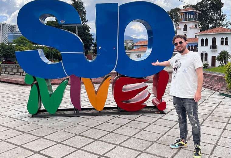 Así reaccionó Luisito Comunica al probar el guaro tico | Teletica