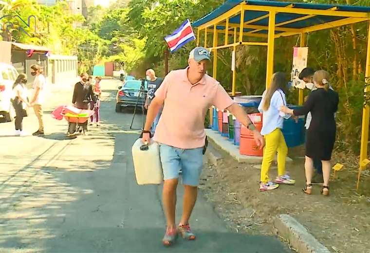 Comunidad de Goicoechea es ejemplo en temas reciclaje y reforestación | Teletica