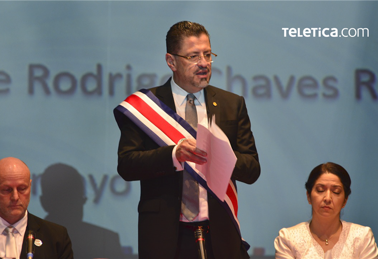 Gerencial y confrontativo: el estilo que tiene a Rodrigo Chaves ...